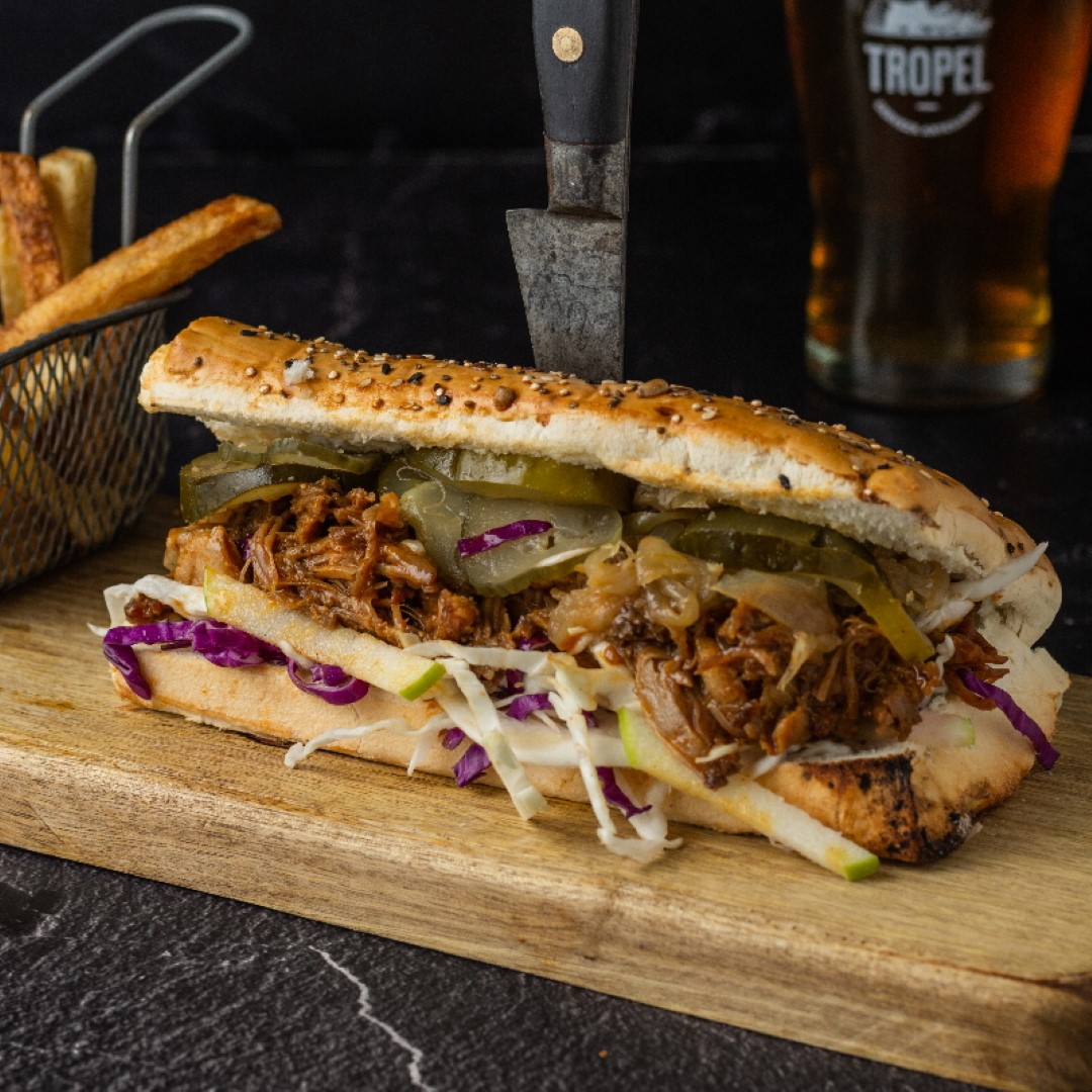 TROPEL CERVECERÍA - UNITE A LA MANADA